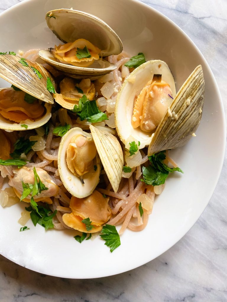 Paleo Linguine With Steamed Lemon Clams by Leslie McDonald - FoodSocial