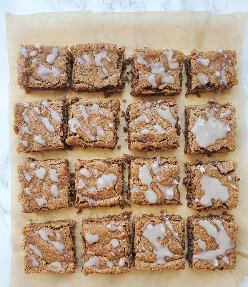 Paleo Chai Latte Blondies by Erin Aronowitz - FoodSocial