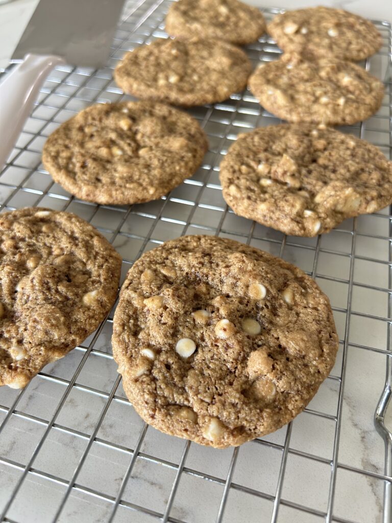 Paleo White Chocolate Macadamia Nut Cookies by Aloha Healthy Eats ...
