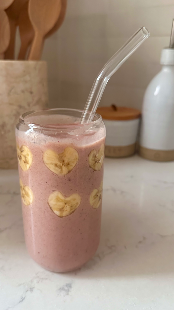 Date Me Smoothie by Simplyhealthymama - FoodSocial