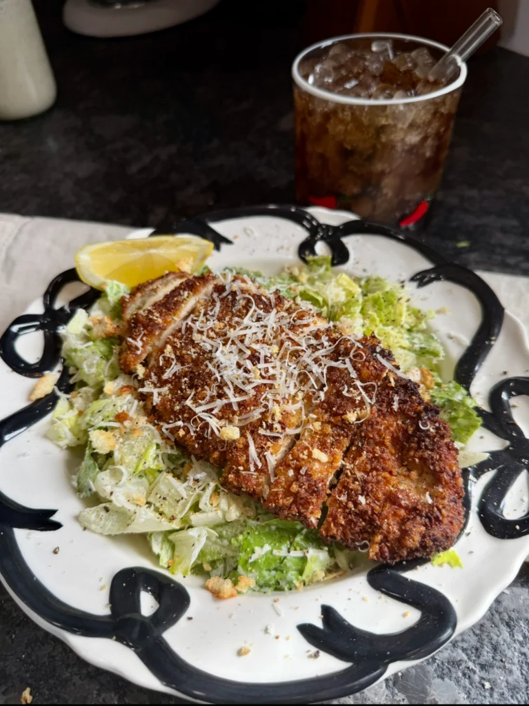 Crispy Chicken Caesar Salad by The Hangry Latina - FoodSocial