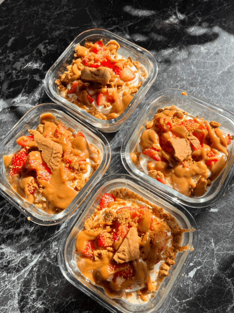 Strawberry Biscoff overnight oats by Lauren Jantzen - FoodSocial